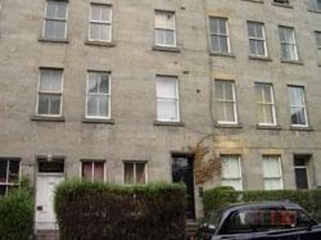 4 Bedrooms Flat for rent in Lauriston Place, Edinburgh EH3
