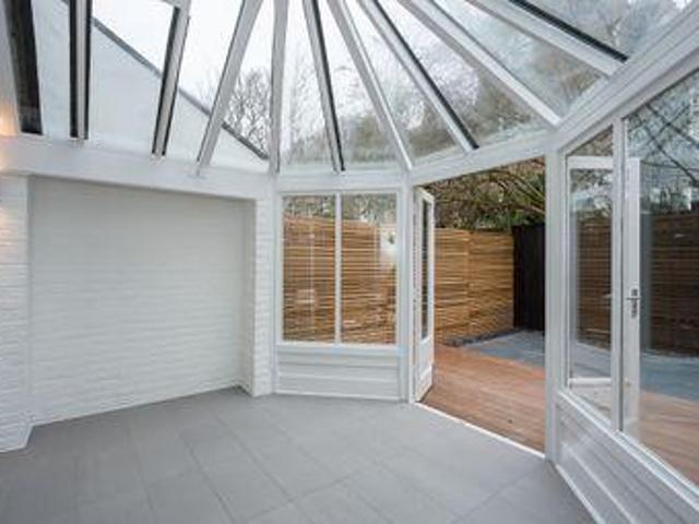 4 Bedrooms Flat for rent in Langton, Road, London SW9