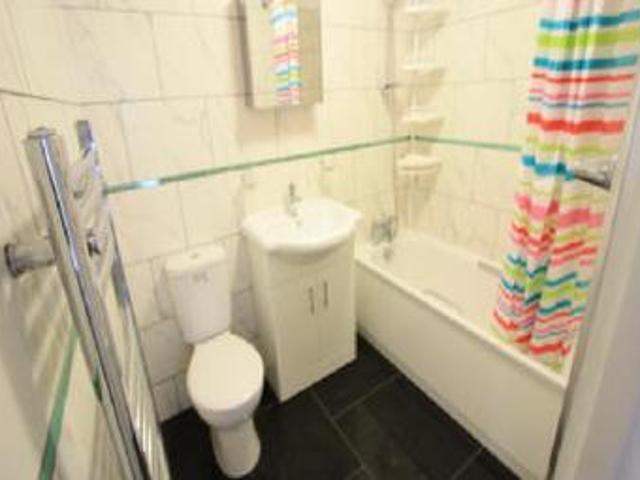 4 Bedrooms Flat for rent in Landor Rd, Clapham SW9