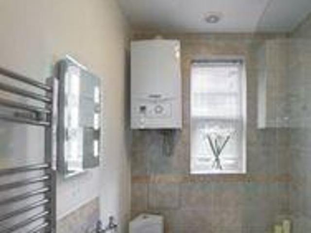 4 Bedrooms Flat for rent in Lewisham High Street, London SE13