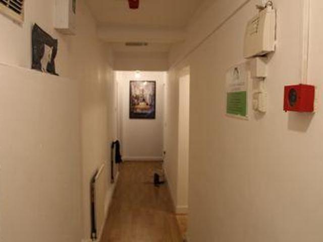 4 Bedrooms Flat for rent in Leicester Grove, Leeds LS7