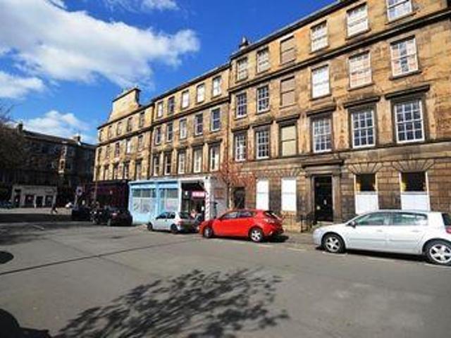 4 Bedrooms Flat for rent in Lutton Place, Edinburgh EH8