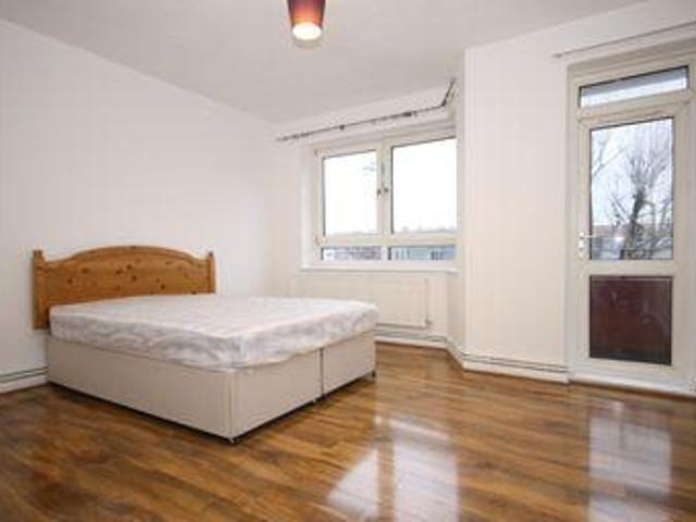 4 Bedrooms Flat for rent in Lubbock Street, London SE14