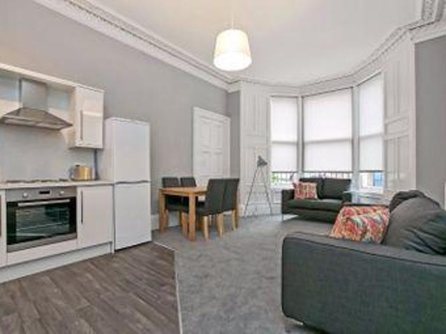 4 Bedrooms Flat for rent in Morningside Road, Morningside, Edinburgh EH10