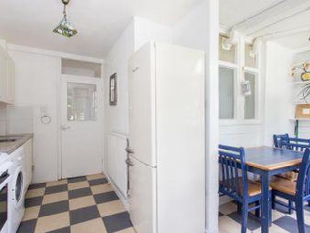 4 Bedrooms Flat for rent in Maitland Park Road, London NW3