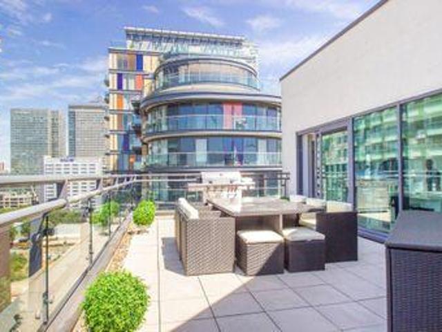 4 Bedrooms Flat for rent in Millharbour, South Quay, Canary Wharf E14