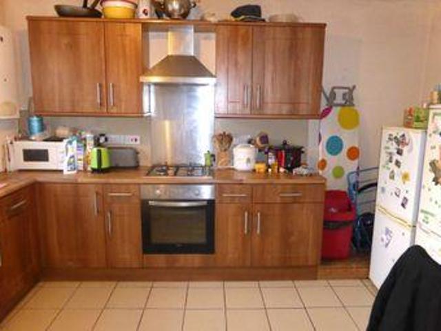 4 Bedrooms Flat for rent in New Cross Road, London SE14