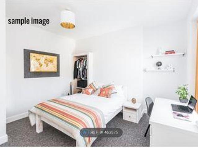 4 Bedrooms Flat for rent in Newhouse Road, Liverpool L15