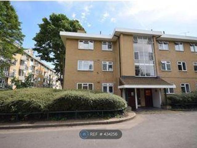 4 Bedrooms Flat for rent in Southfields, London SW19