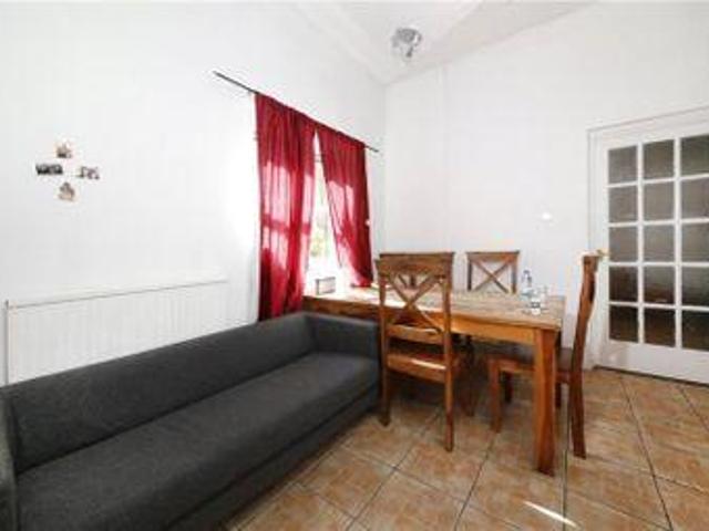 4 Bedrooms Flat for rent in Samuel Close, Pownall Road, London E8