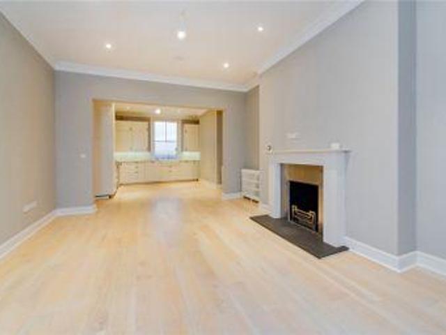 4 Bedrooms Flat for rent in Spring Mansions, Gondar Gardens, West Hampstead, London NW6