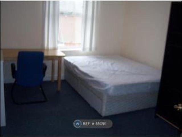 4 Bedrooms Flat for rent in St. Johns Road, Southville, Bristol BS3
