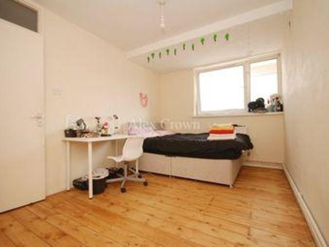 4 Bedrooms Flat for rent in Stanhope Street, London NW1
