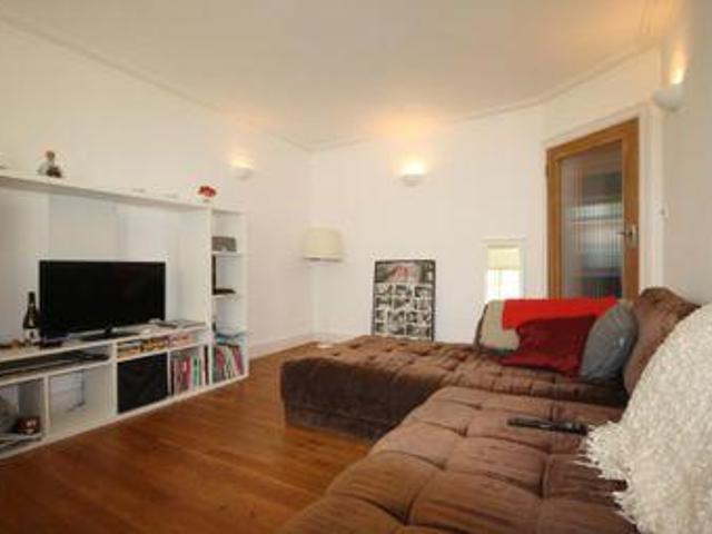 4 Bedrooms Flat for rent in Streatham High Road, London SW16