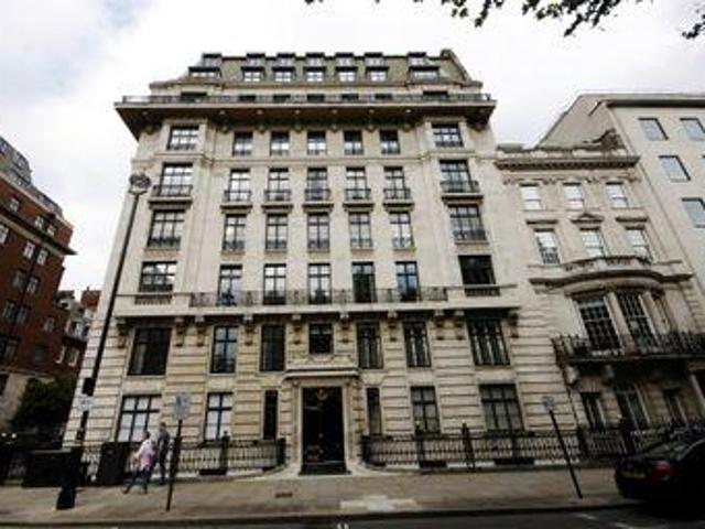 4 Bedrooms Flat for rent in Portland Place, London W1B