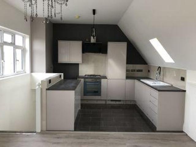 4 Bedrooms Flat for rent in Page Street, London NW7
