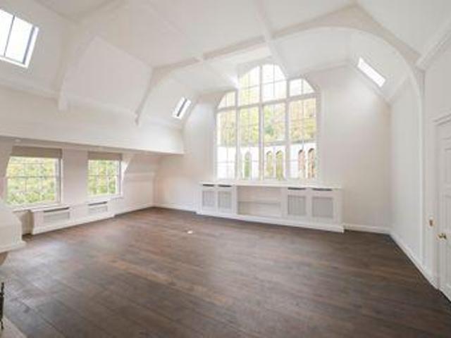 4 Bedrooms Flat for rent in Palace Green, London W8