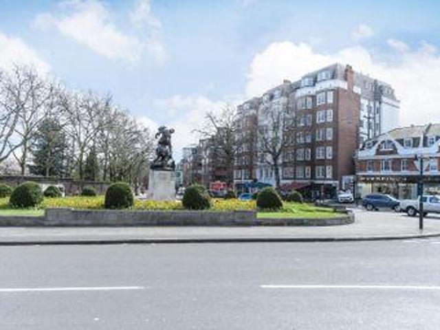 4 Bedrooms Flat for rent in Park Road, London NW8