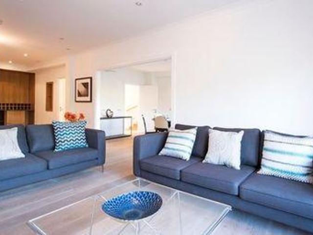 4 Bedrooms Flat for rent in Park Road, London NW8