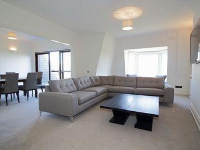 4 Bedrooms Flat for rent in Park Road, London NW8