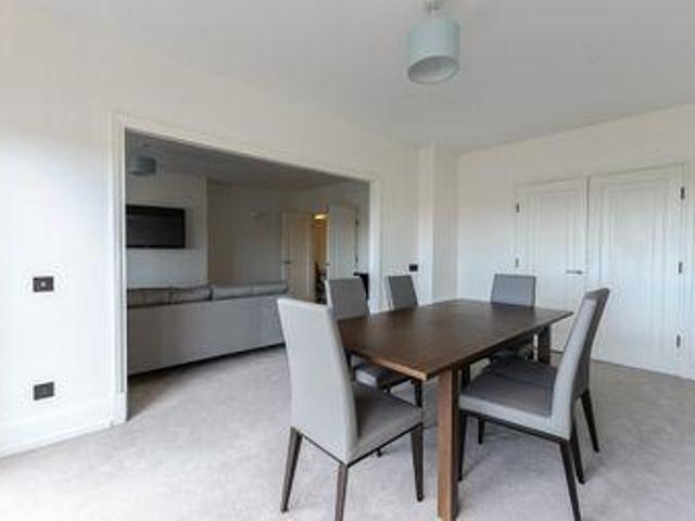 4 Bedrooms Flat for rent in Park Road, London NW8