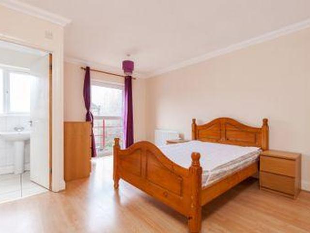 4 Bedrooms Flat for rent in Plough Way, London SE16