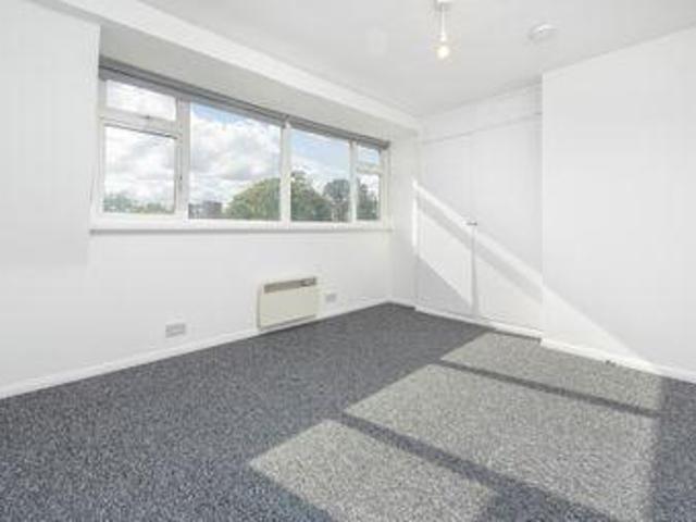 4 Bedrooms Flat for rent in Prince Of Wales Road, London NW5