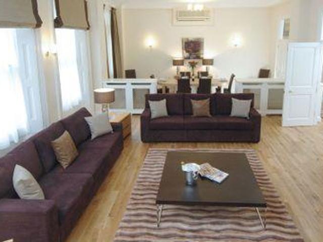 4 Bedrooms Flat for rent in Prince Of Wales Terrace, Hyde Park, London W8