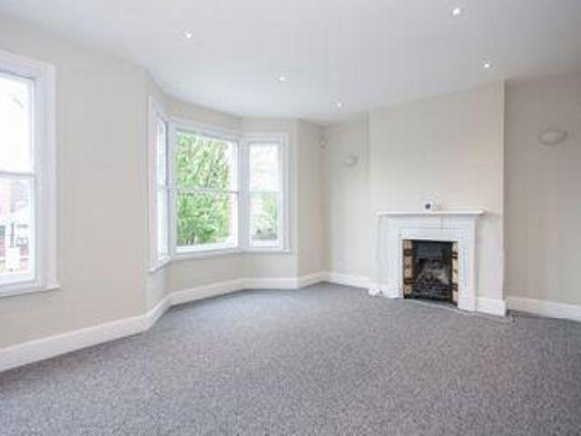 4 Bedrooms Flat for rent in Queensmill Road, Fulham SW6