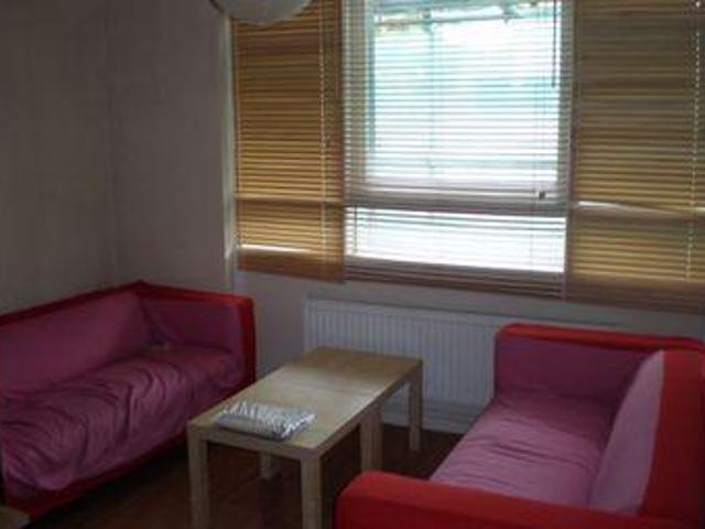 4 Bedrooms Flat for rent in Robsart Street, London SW9