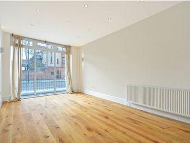 4 Bedrooms Flat for rent in Railton Road, London SE24