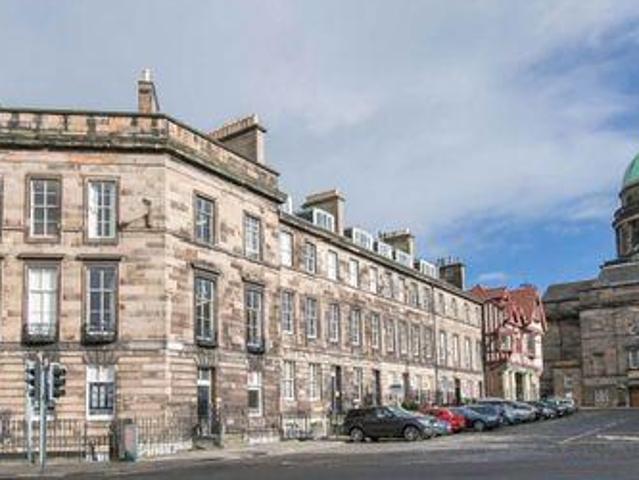 4 Bedrooms Flat for rent in Randolph Place, Edinburgh EH3
