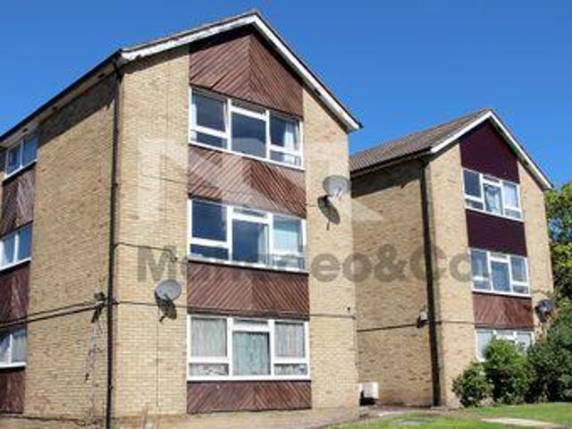 4 Bedrooms Flat for rent in Red Lion Road, Surbiton KT6