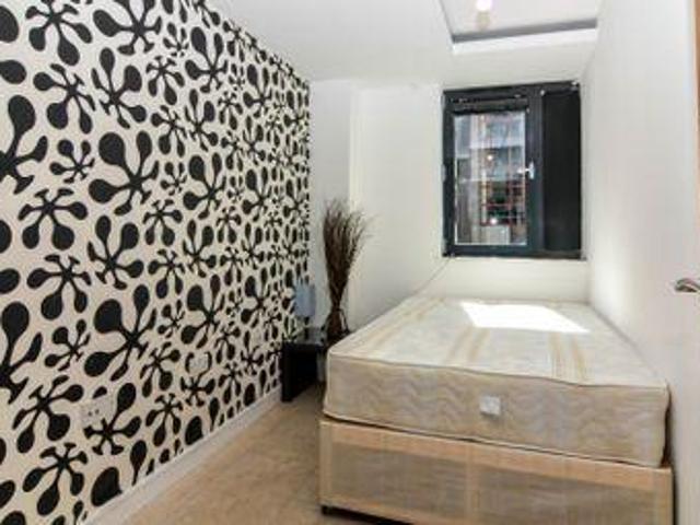 4 Bedrooms Flat for rent in Riga Mews, London E1