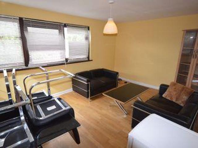 4 Bedrooms Flat for rent in Russet Crescent, London N7