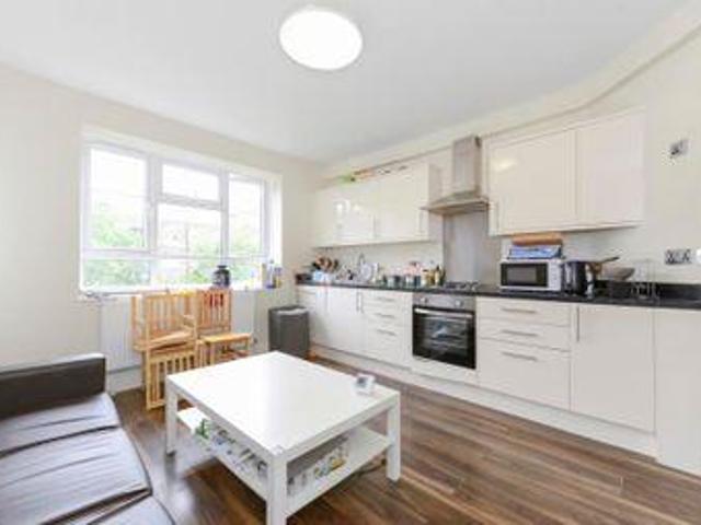 4 Bedrooms Flat for rent in White City Estate, London W12