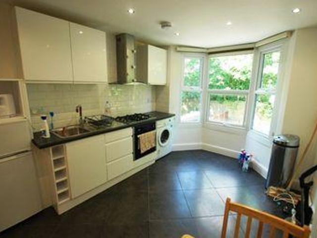 4 Bedrooms Flat for rent in Wightman Road, London N8