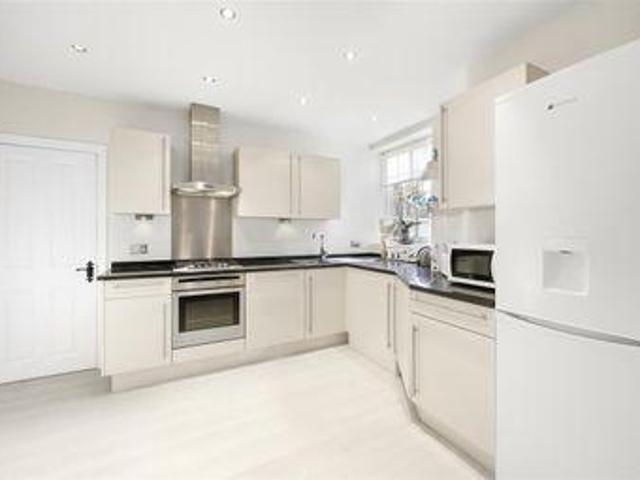 4 Bedrooms Flat for rent in Wildcroft Road, London SW15
