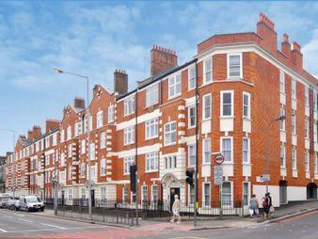 4 Bedrooms Flat for rent in Talgarth Road, Barons Court W14