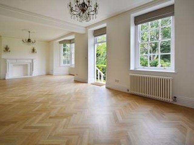 4 Bedrooms Flat for rent in The Little Boltons, London SW5