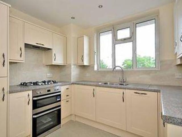 4 Bedrooms Flat for rent in Thessaly Road, London SW8