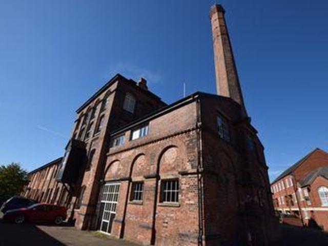 4 Bedrooms Flat for rent in Tiger Court, Burton On Trent DE14