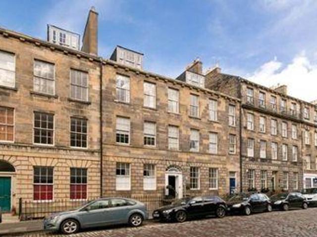 4 Bedrooms Flat for rent in Union Street, Edinburgh EH1