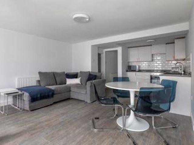 4 Bedrooms Flat for rent in Victoria Court Mews, Victoria Road, Hyde Park, Leeds LS6