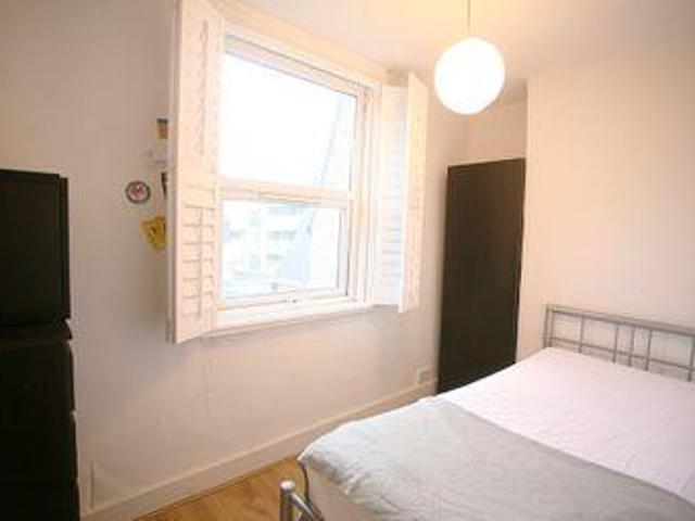 4 Bedrooms Flat for rent in York Road, London SW11