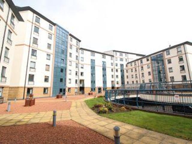 4 Bedrooms Flat for sale in 12 Ocean Drive, Edinburgh EH6