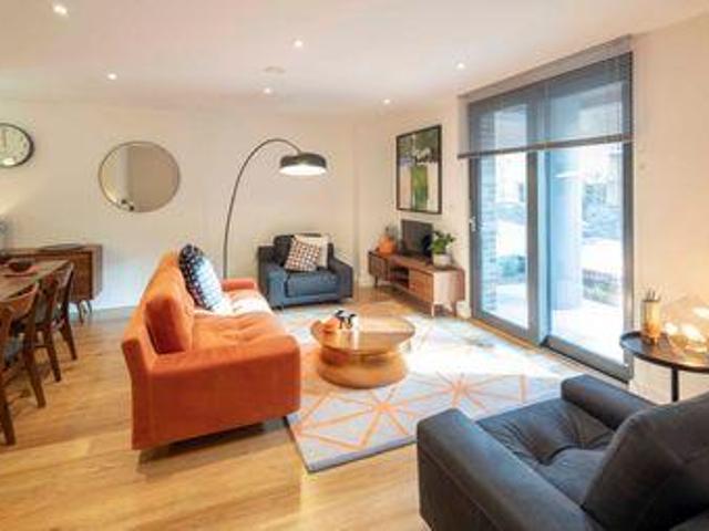 4 Bedrooms Flat for sale in 66 Dalston Lane, London E8