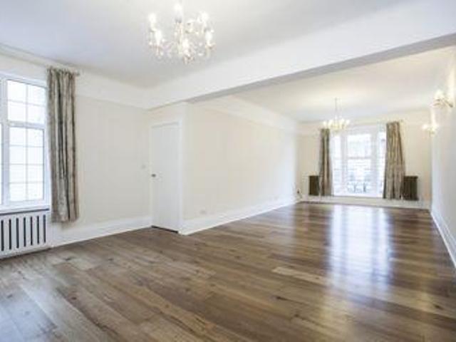 4 Bedrooms Flat for sale in Berkeley Court, Marylebone Road, London NW1