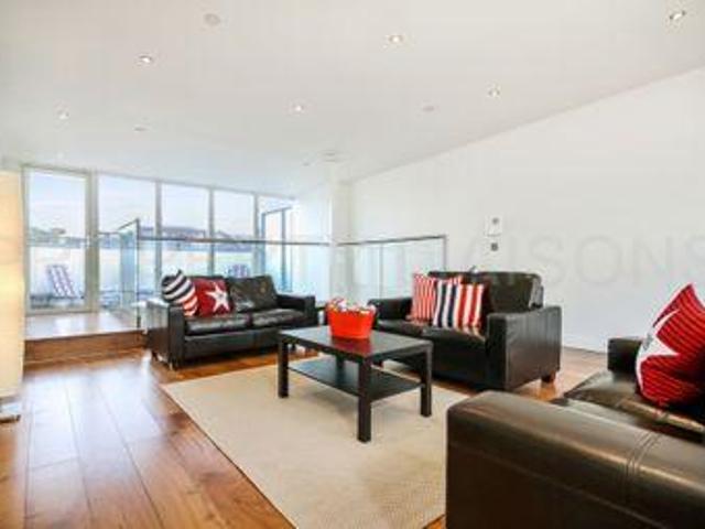 4 Bedrooms Flat for sale in Blenheim Court, Blenheim Court, Denham Street, Greenwich SE10