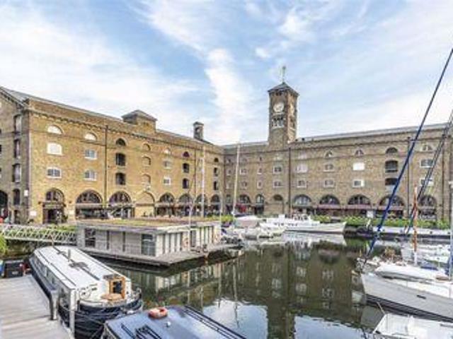 4 Bedrooms Flat for sale in East Smithfield, London E1W